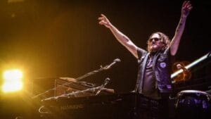 Dizzy Reed lança novo single solo "DIB" | Disconecta